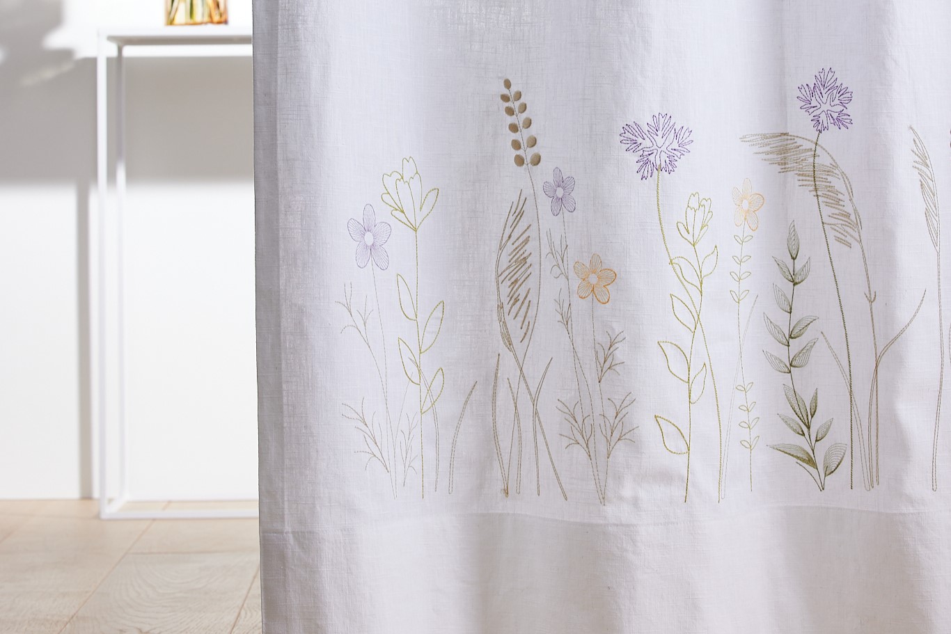 Free Inspiration Downloads 2/2024 - BERNINA