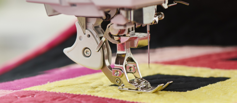 The BERNINA 820 QE with the BERNINA Stitch Regulator (BSR) – be ...