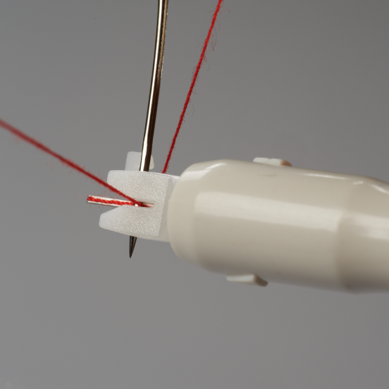 Threading Made Easy - BERNINA Needle Threader/Inserter - BERNINA