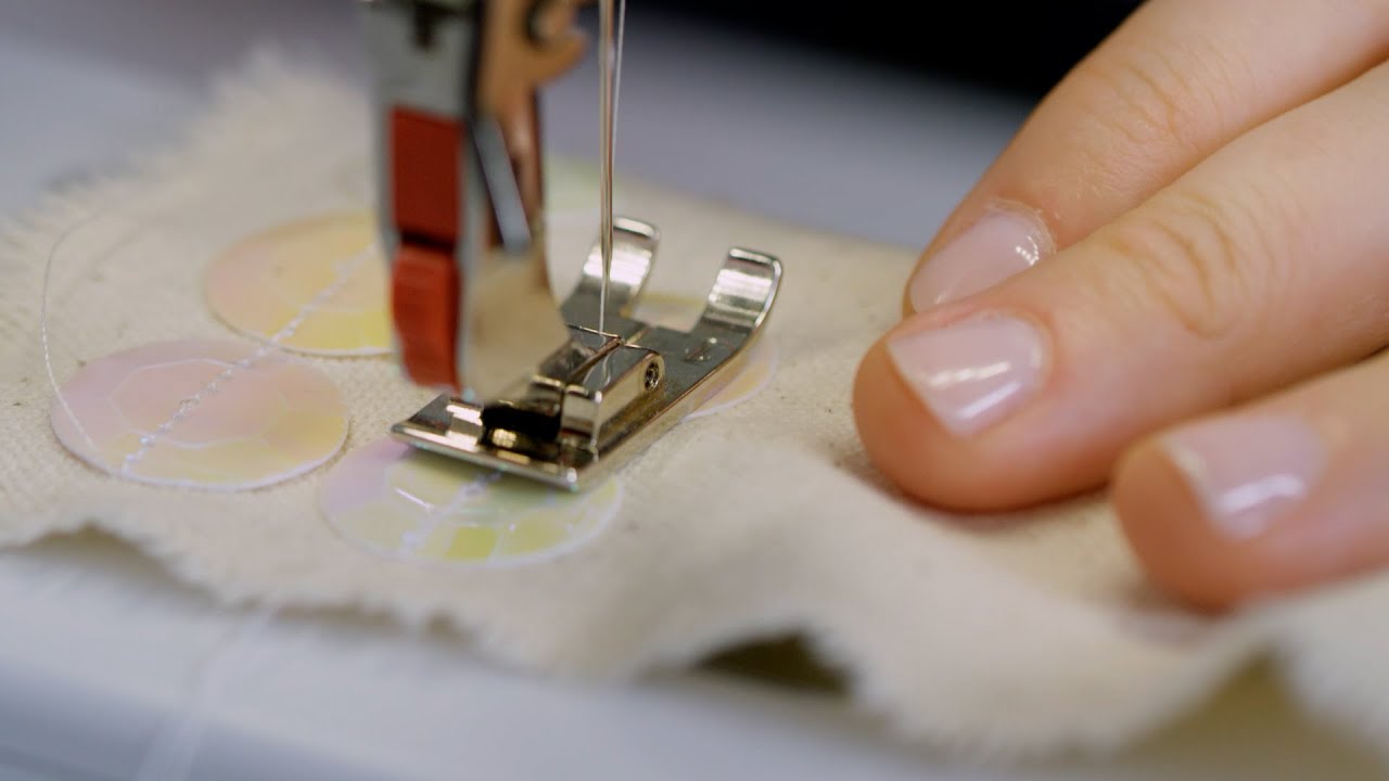 BERNINA 740 – unlimited creativity thanks to its built-in top feed ...