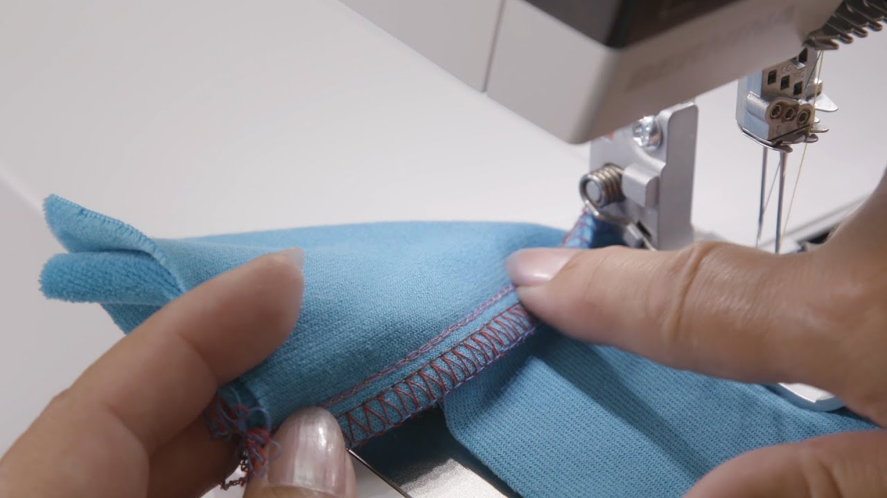 L 890 - The revolutionary Overlock/Coverstitch Combo - BERNINA