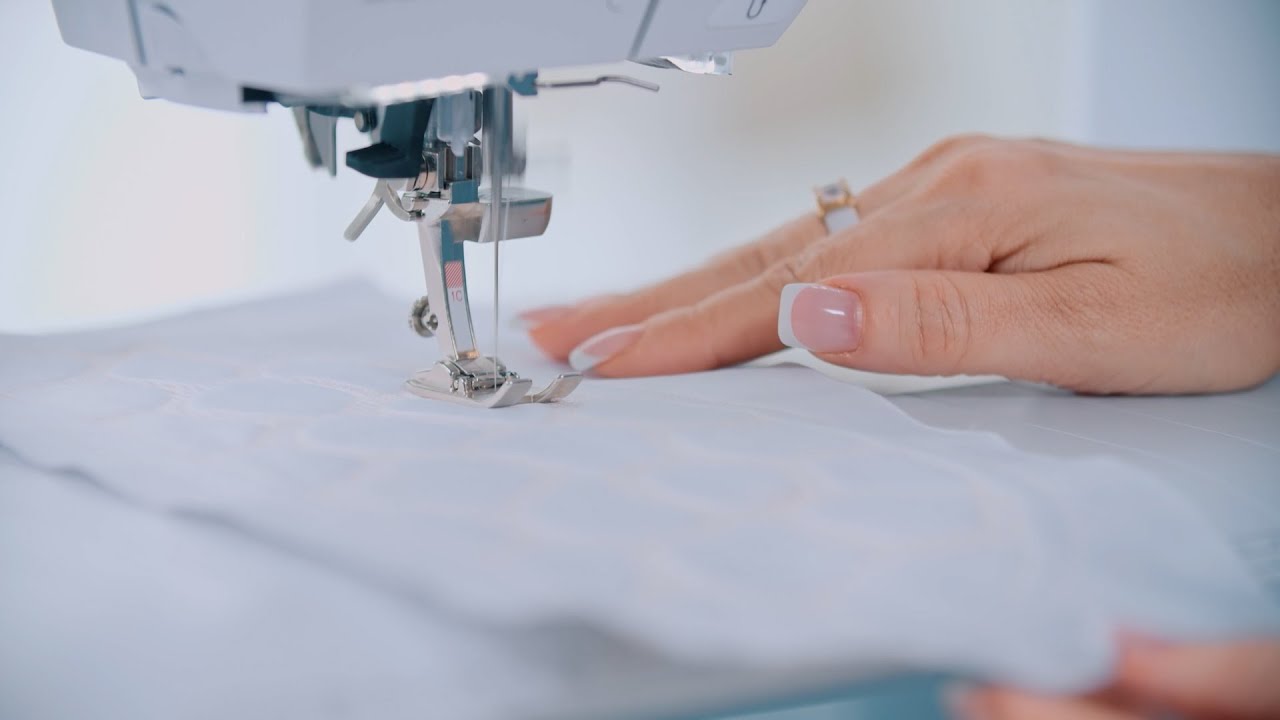 BERNINA 735 Patchwork Edition - Stylish and powerful Special Edition - BERNINA