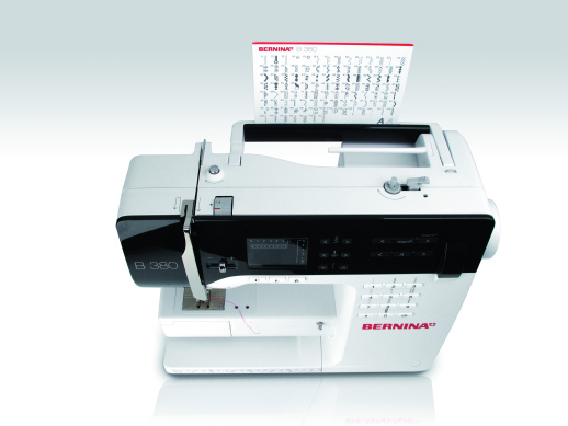 The new BERNINA 3 Series - the sewing machines conquers the catwalk ...